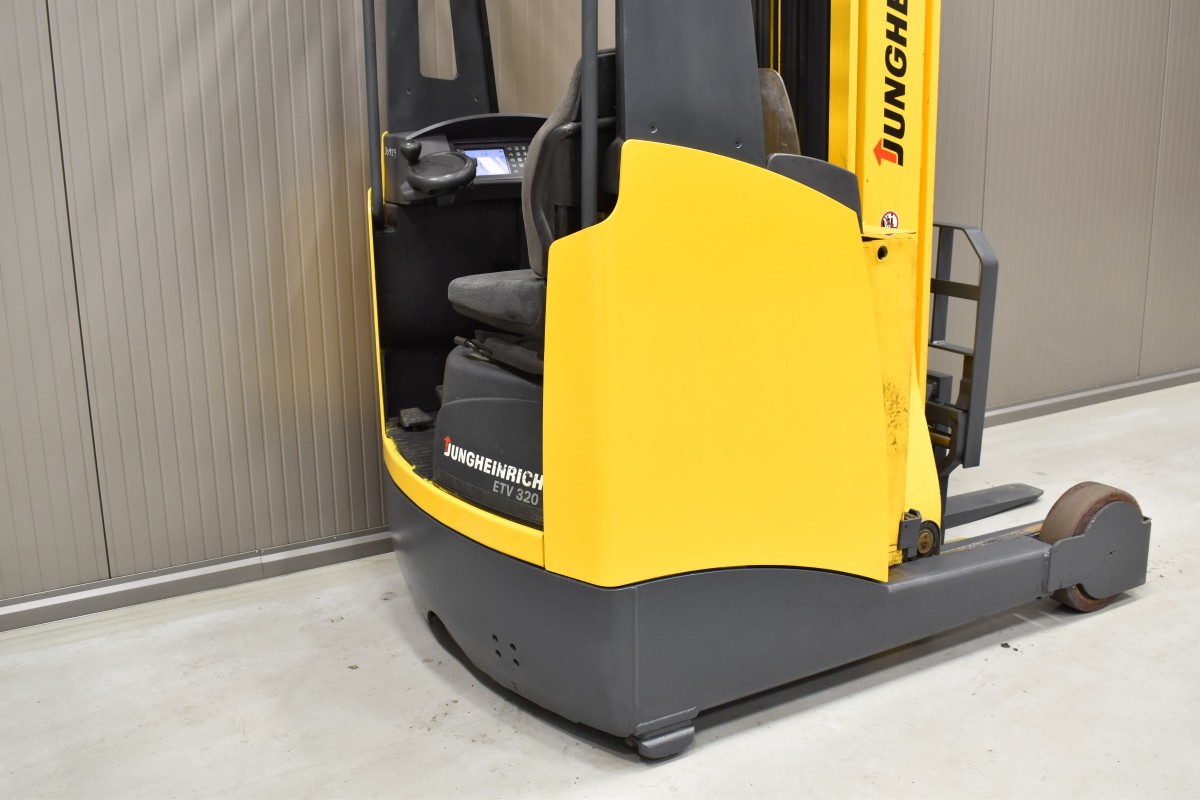 Wózek wysokiego składowania JUNGHEINRICH ETV 320 30729 | VYSOKOZDVIŽNÉ ...