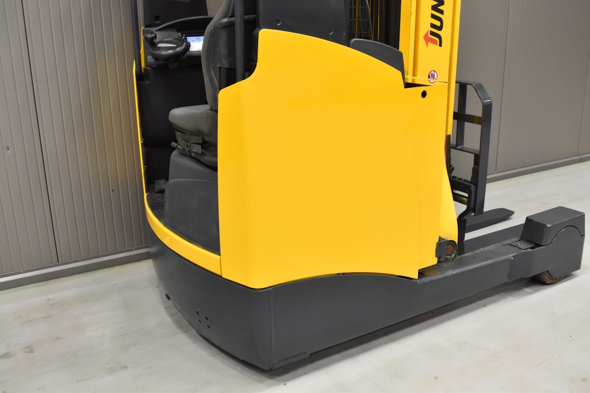 Reach truck JUNGHEINRICH ETV 325 30940 | VYSOKOZDVIŽNÉ VOZÍKY s.r.o.