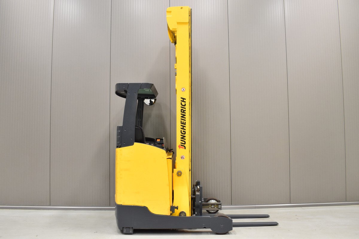 Schubmaststapler JUNGHEINRICH ETV 214 32334