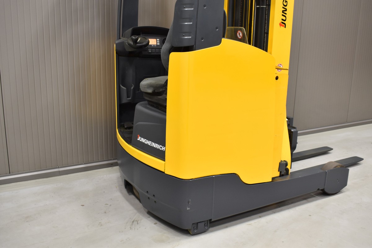 Schubmaststapler JUNGHEINRICH ETV 216 32797 | VYSOKOZDVIŽNÉ VOZÍKY s.r.o.