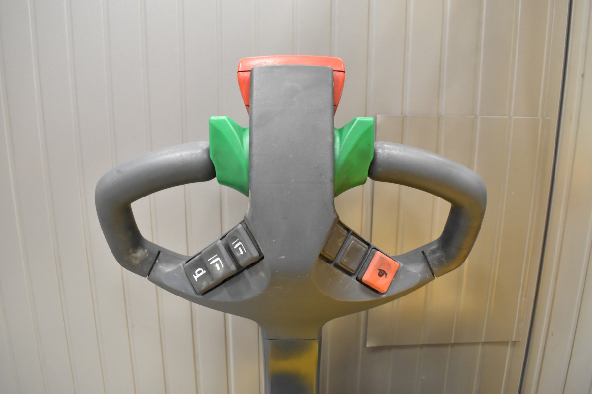 Ručně vedený vysokozdvižný JUNGHEINRICH EJC 10 33591 | VYSOKOZDVIŽNÉ ...