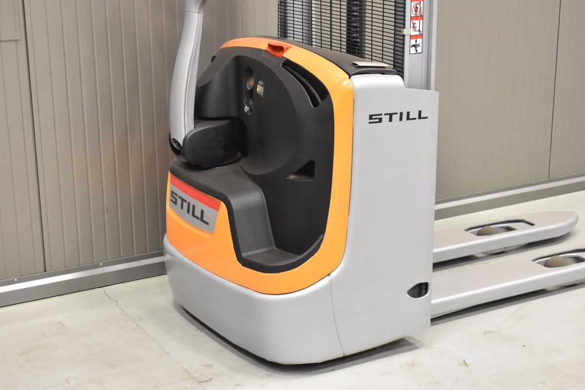 Vysokozdvižné vozíky skladem | VZV.cz