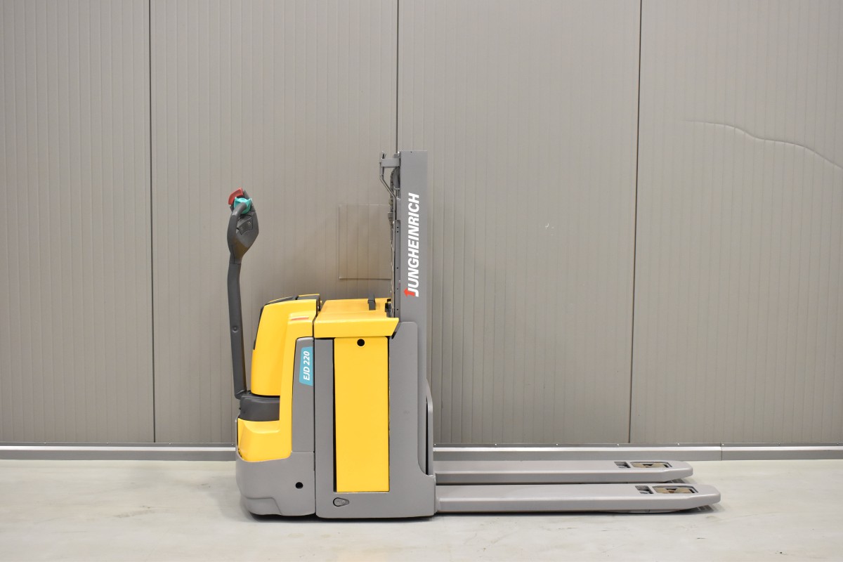 Wózki na stanie magazynowym | VZV.cz