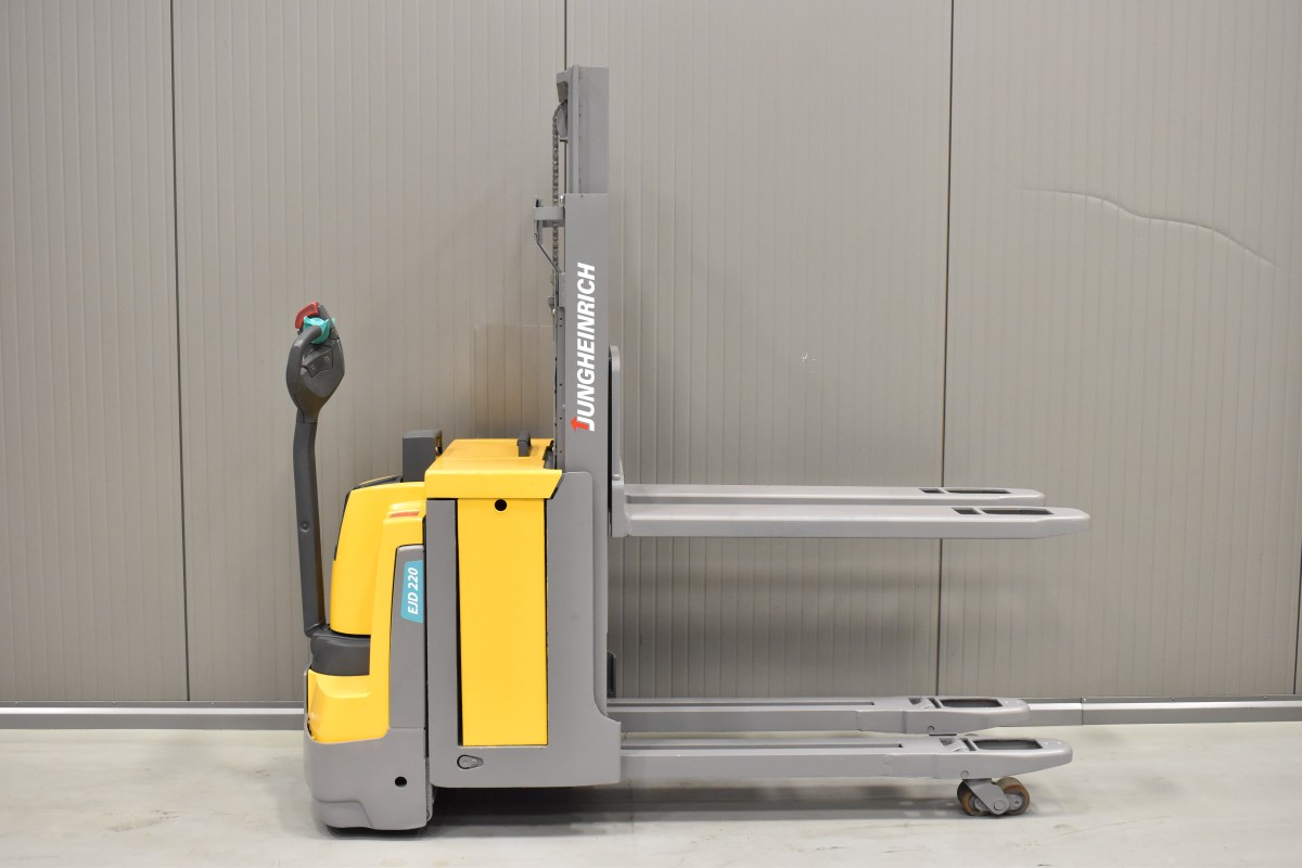 Wózki na stanie magazynowym | VZV.cz