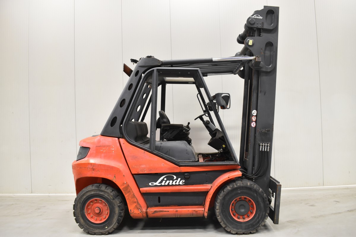 Čelní čtyřkolový LINDE H 50 D 23943 | VYSOKOZDVIŽNÉ VOZÍKY s.r.o.