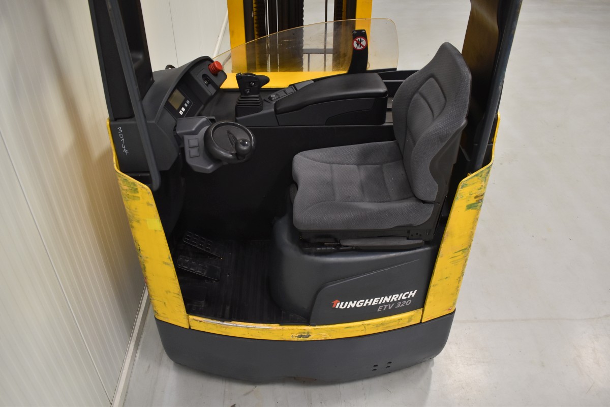 Retrak JUNGHEINRICH ETV 320 30147 | VYSOKOZDVIŽNÉ VOZÍKY s.r.o.