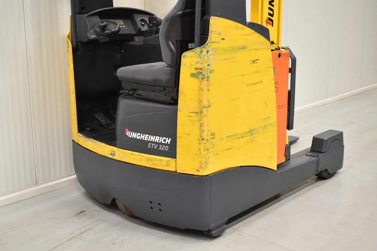 Retrak JUNGHEINRICH ETV 320 30147 | VYSOKOZDVIŽNÉ VOZÍKY s.r.o.