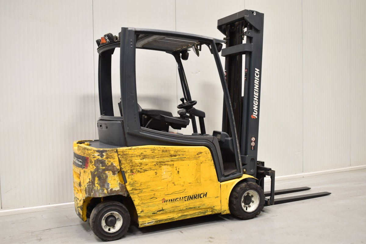 Czołowy wózek widłowy 4 kołowy JUNGHEINRICH EFG 318 32654 ...