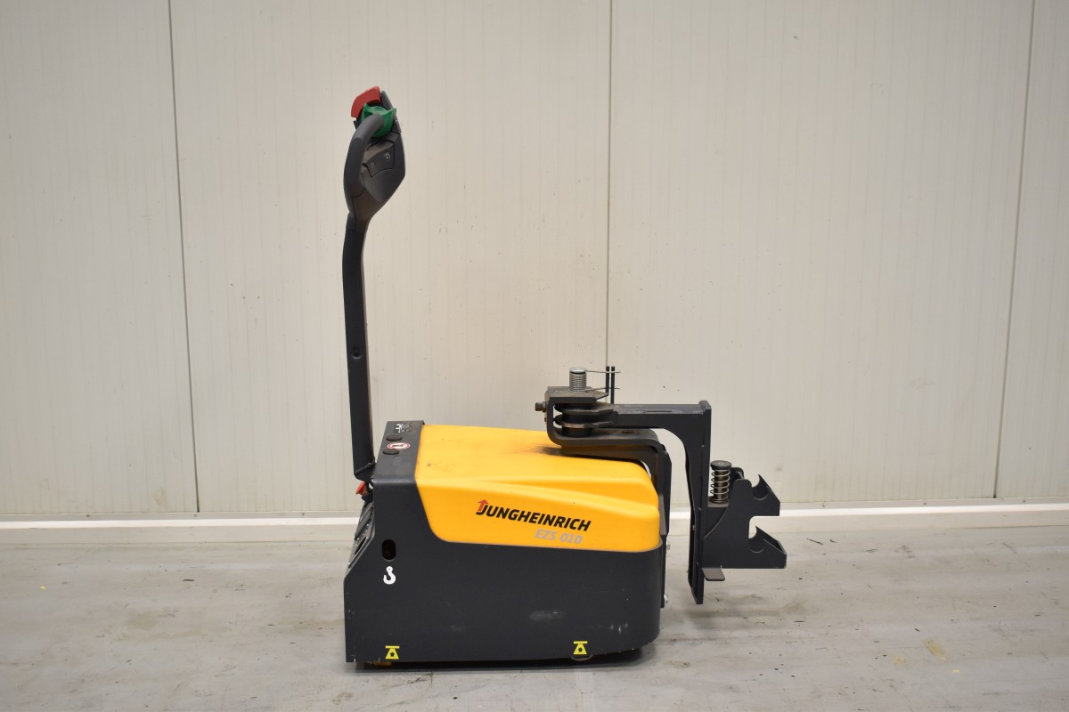 Tahač JUNGHEINRICH EZS 010 33644 | VYSOKOZDVIŽNÉ VOZÍKY s.r.o.